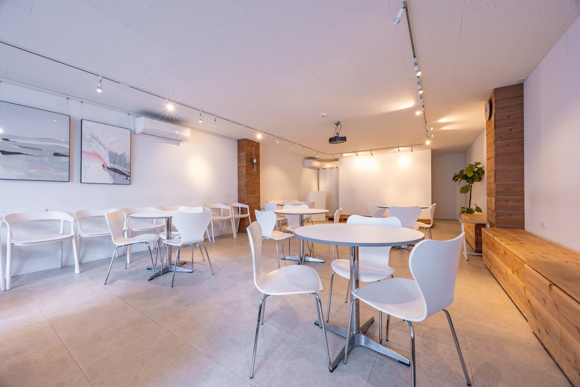 スペモ/心斎橋駅3分/大迫力プロジェクター/ビジネス/会議/セミナー/イベント/撮影/懇親会/説明会/659_Seed心斎橋の写真13