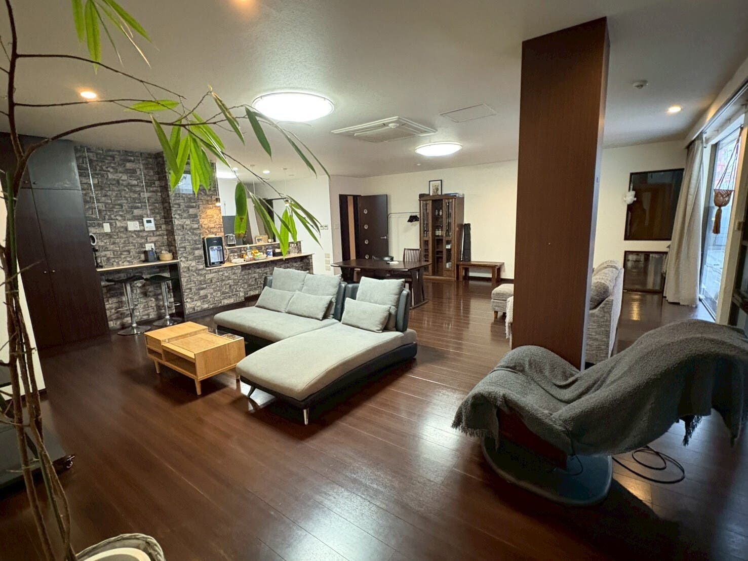 【20人規模】商店街直結/全面ガラス(2.3m×14m)のゴージャス空間の写真12