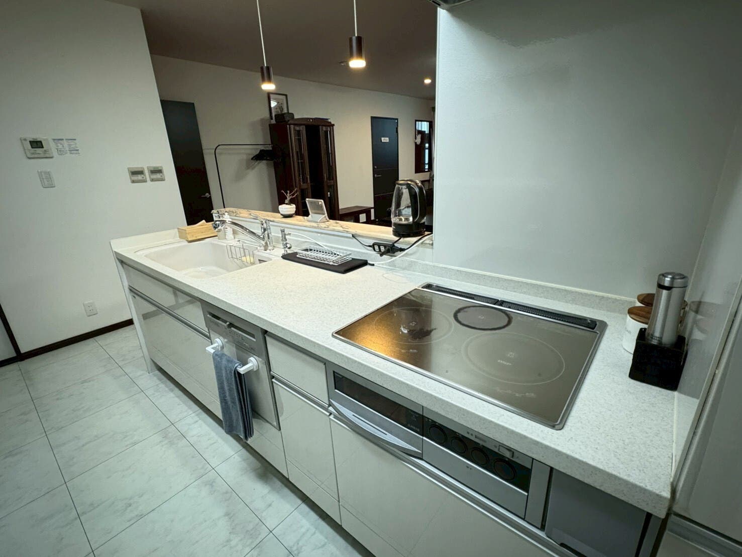 【20人規模】商店街直結/全面ガラス(2.3m×14m)のゴージャス空間の写真13