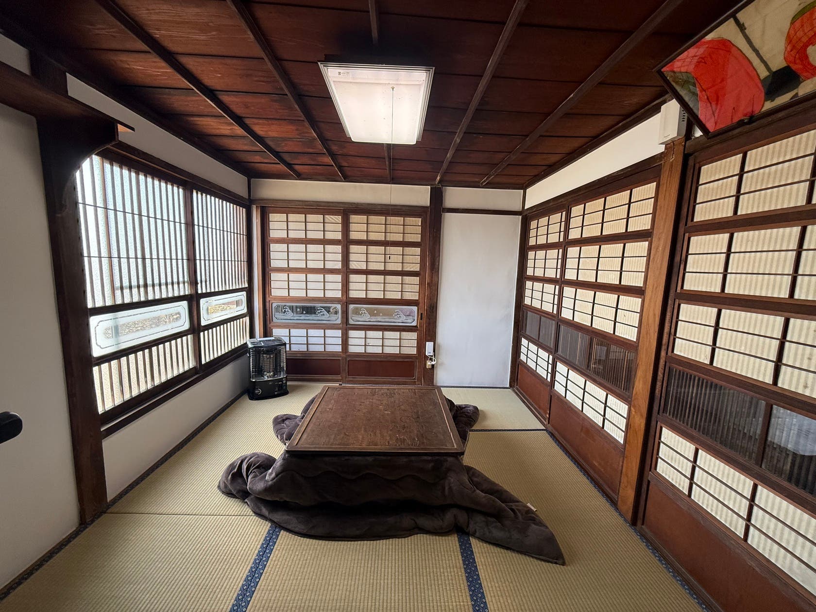 田園に佇む古民家｜一棟貸切の撮影スタジオ｜自然光◎駐車場6台の写真9