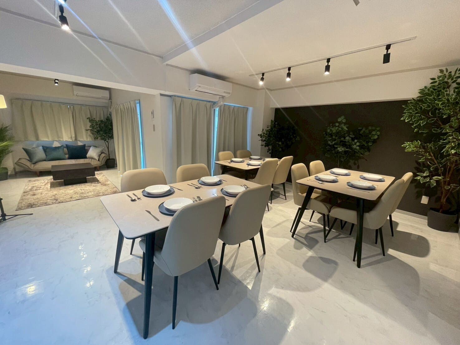 浜松町駅徒歩5分🚶‍♂️最大12名◎交流会・懇親会に最適✨女子会・推し活・歓送迎会🍃ポートレート・コスプレ撮影📷会議利用✨の写真1