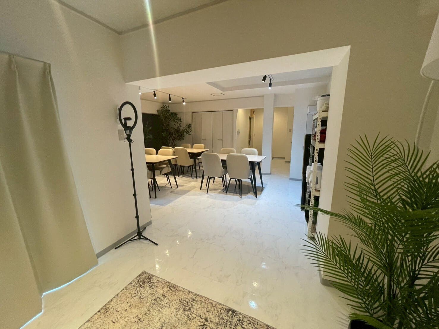 浜松町駅徒歩5分🚶‍♂️最大12名◎交流会・懇親会に最適✨女子会・推し活・歓送迎会🍃ポートレート・コスプレ撮影📷会議利用✨の写真21