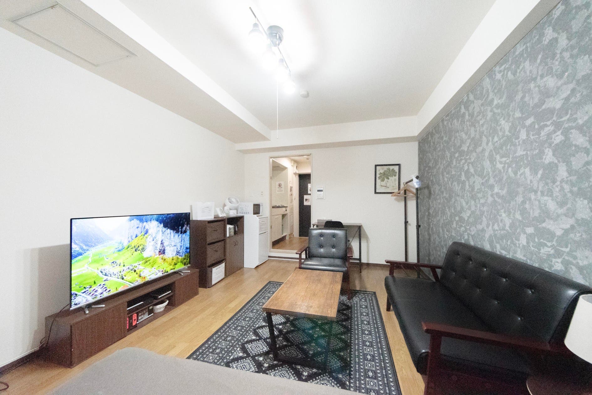 ✨地域最安値挑戦✨【札幌駅徒歩6分】50型TVで大人気ゲームに動画鑑賞📺『402』の写真2