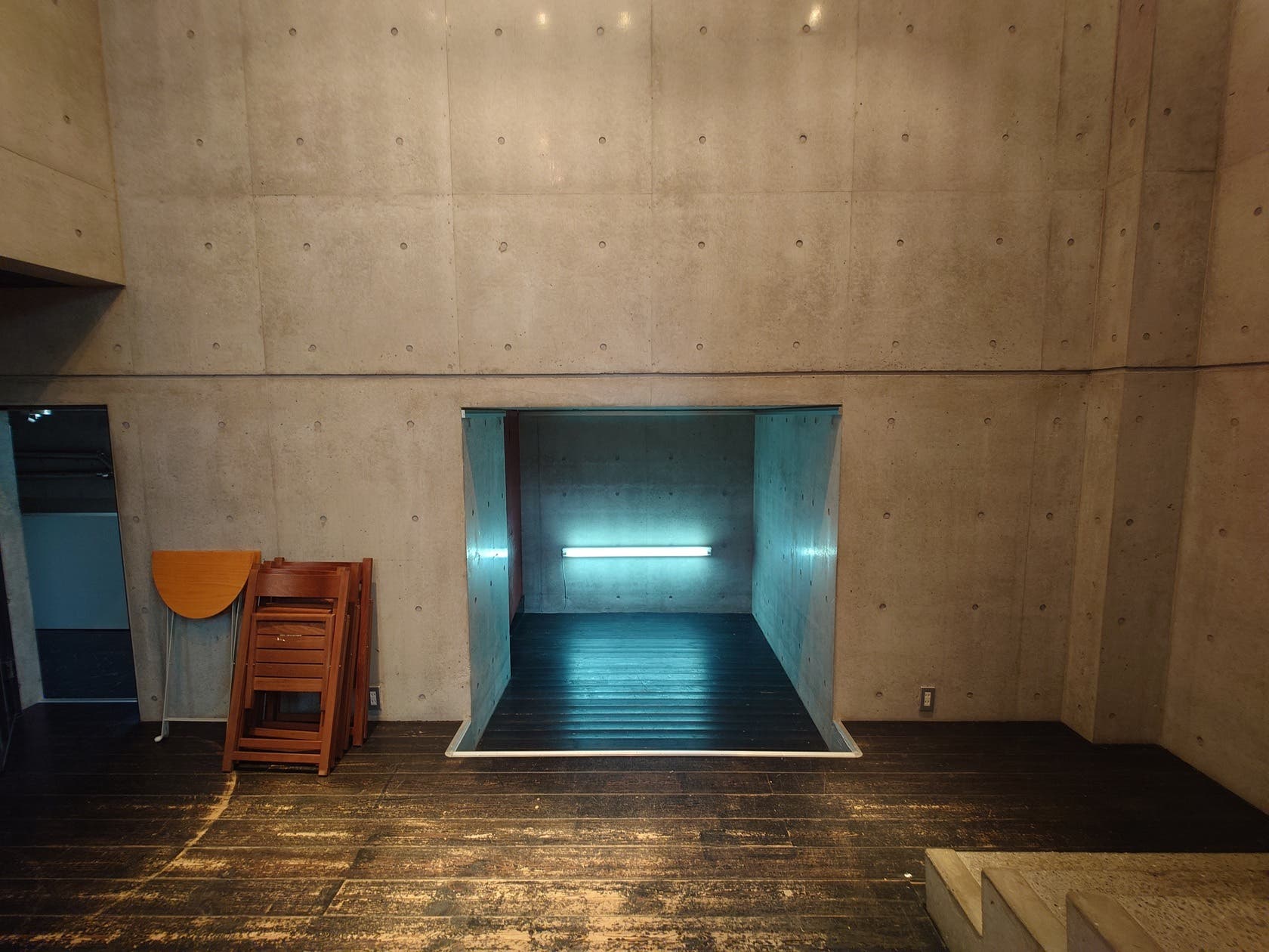 代々木公園から徒歩9分。コンクリートの箱型スペースの写真6