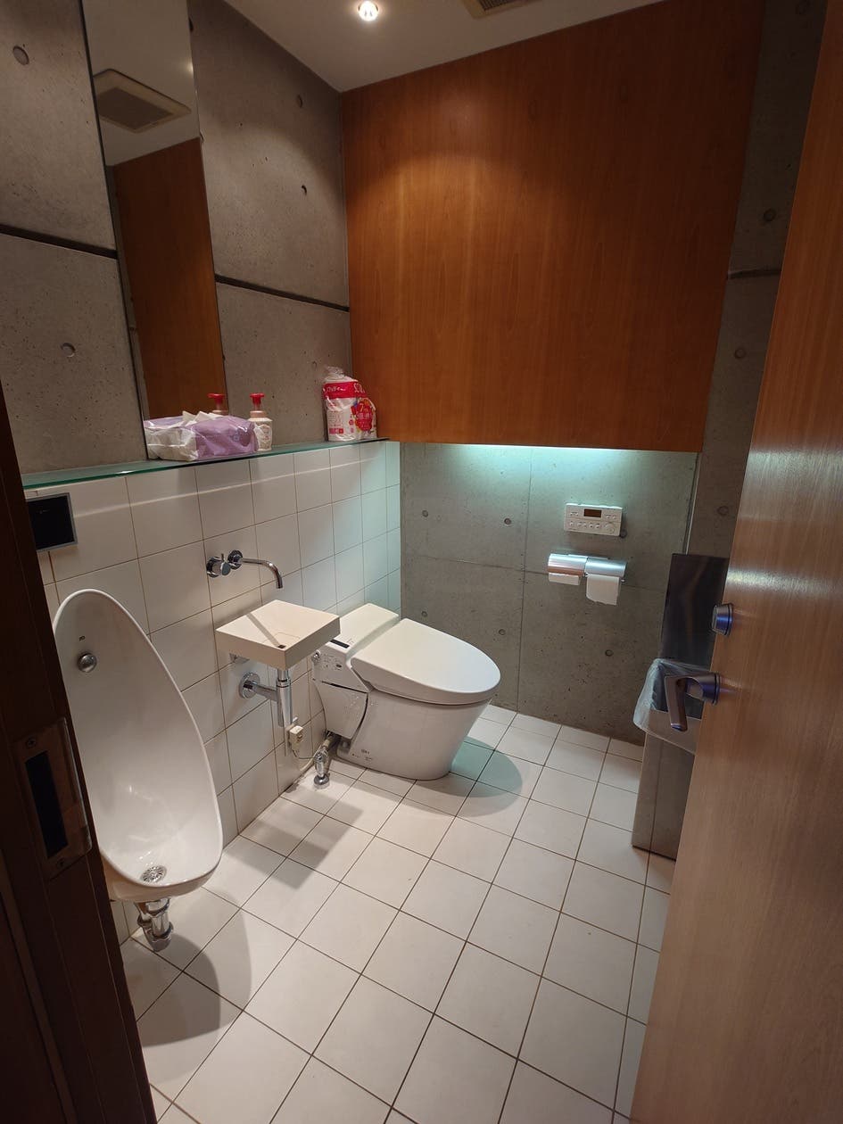 代々木公園から徒歩9分。コンクリートの箱型スペースの写真8