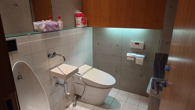 代々木公園から徒歩9分。コンクリートの箱型スペースの写真8