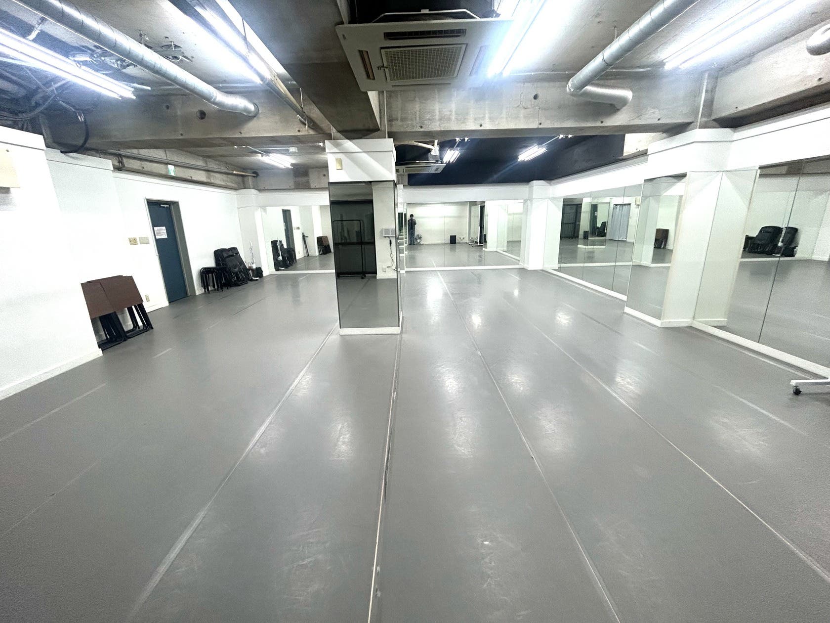 【 100㎡】【東中野駅8分・落合駅6分】ダンス/撮影/演劇/会議、２面の巨大鏡、光ネット、更衣室有の写真6