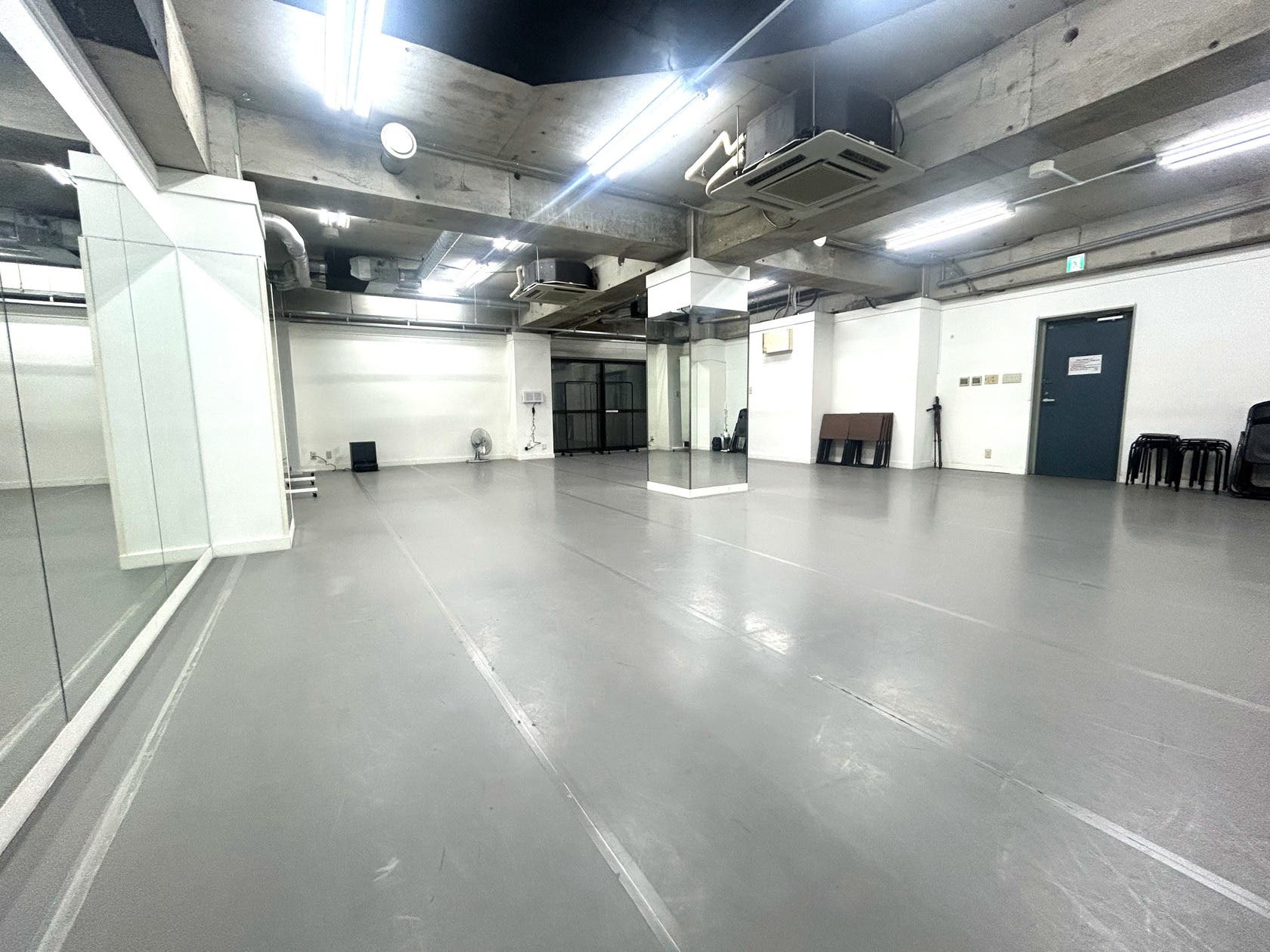 【 100㎡】【東中野駅8分・落合駅6分】ダンス/撮影/演劇/会議、２面の巨大鏡、光ネット、更衣室有の写真7