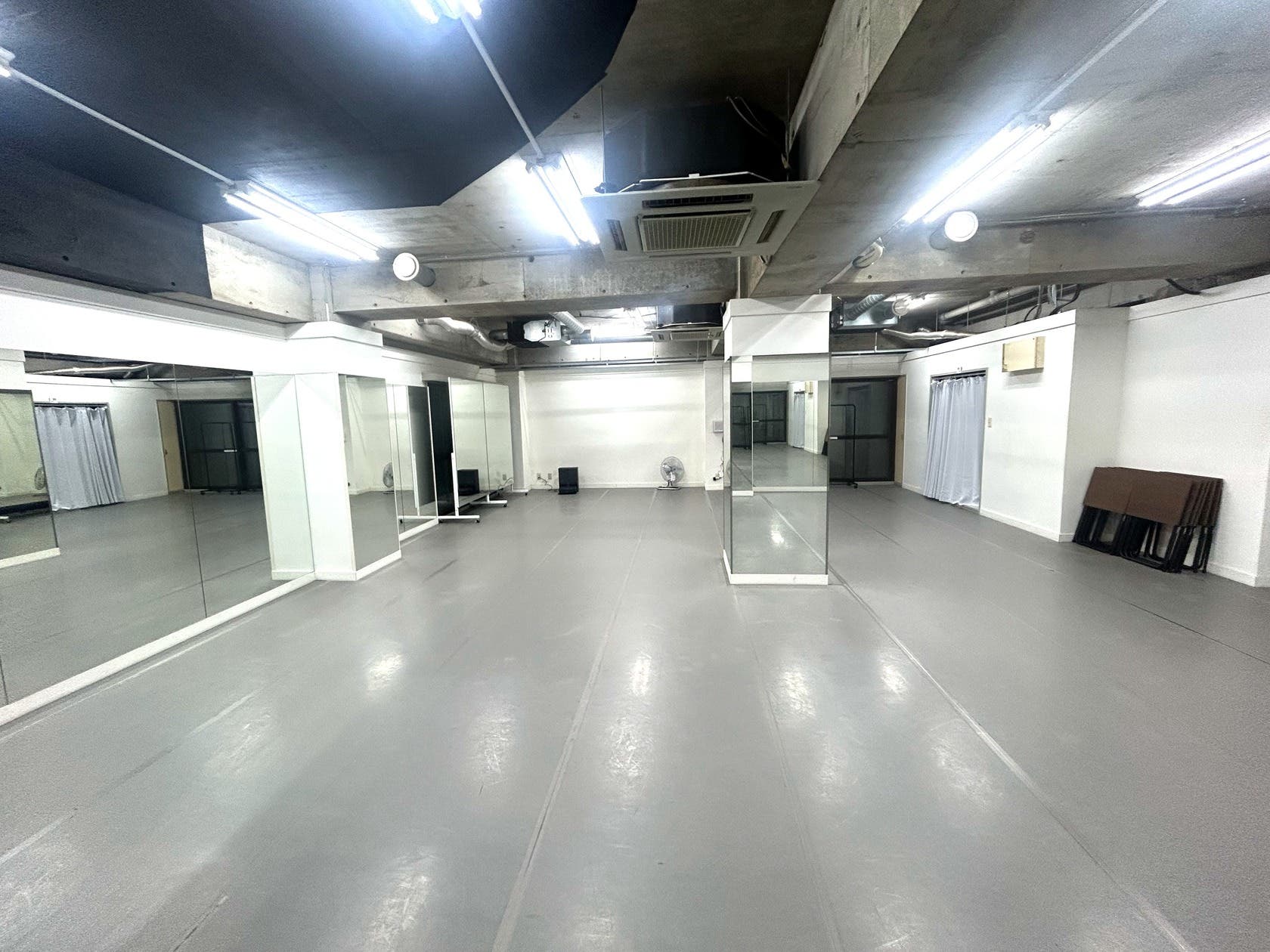 【 100㎡】【東中野駅8分・落合駅6分】ダンス/撮影/演劇/会議、２面の巨大鏡、光ネット、更衣室有の写真8