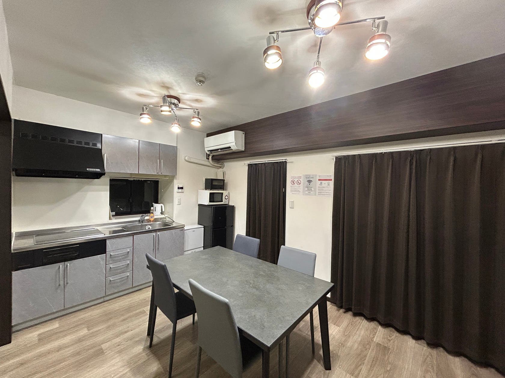 ✨NEW OPEN✨換気・定期消毒✨無料WiFi✨24h利用可　女子会💖大人気ゲーム🎮誕生日🎂クリスマス🎄おしゃれの写真1