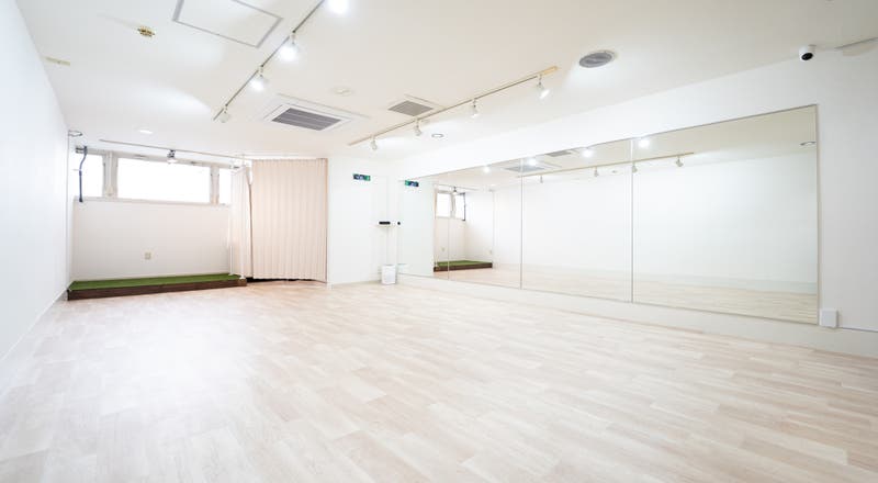 【OPEN記念価格！湘南台駅徒歩3分】大型鏡×綺麗な長方形空間｜ダンス・ヨガ・撮影に最適