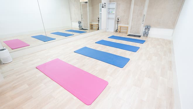 【OPEN記念価格!湘南台駅徒歩3分】大型鏡×綺麗な長方形空間|ダンス・ヨガ・撮影に最適の写真2