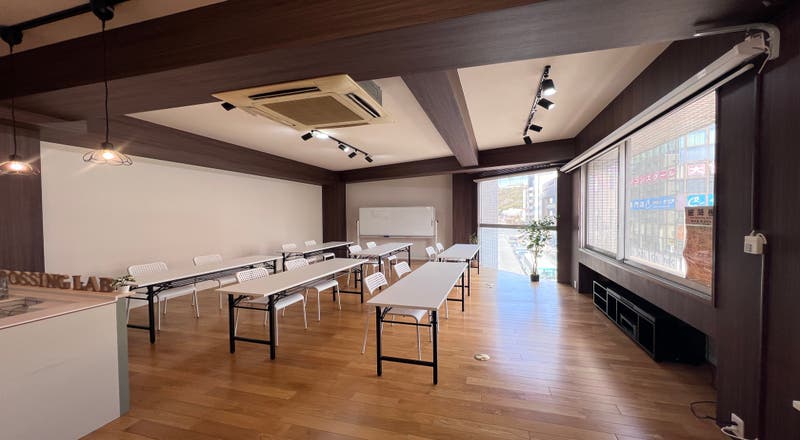 【松山市駅徒歩2分】城を望む開放感。Wi-Fi・モニター完備の教育ラボで、会議もワークショップも。当日予約・手ぶらOK！