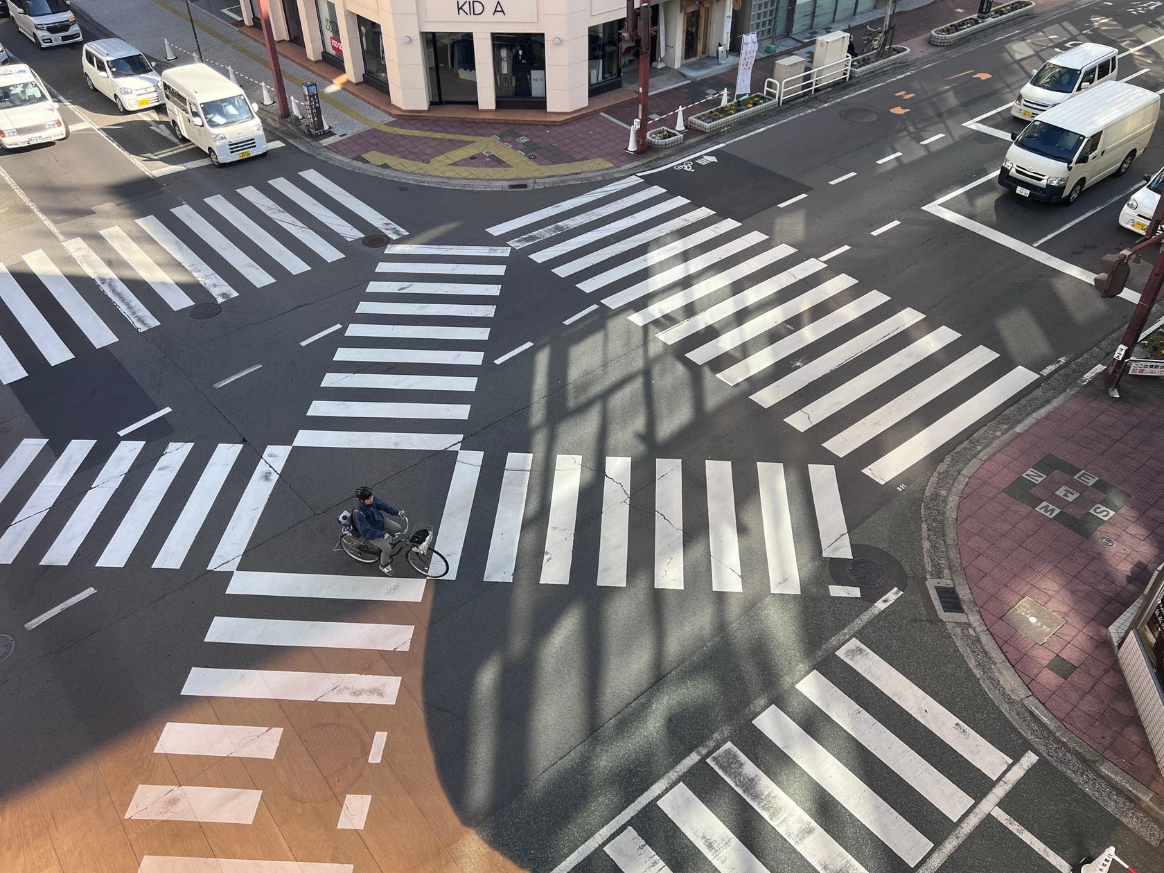 【松山市駅徒歩2分】城を望む開放感。Wi-Fi・モニター完備の教育ラボで、会議もワークショップも。当日予約・手ぶらOK！の写真6