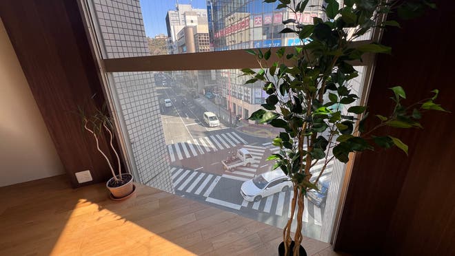 【松山市駅徒歩2分】城を望む開放感。Wi-Fi・モニター完備の教育ラボで、会議もワークショップも。当日予約・手ぶらOK!の写真10