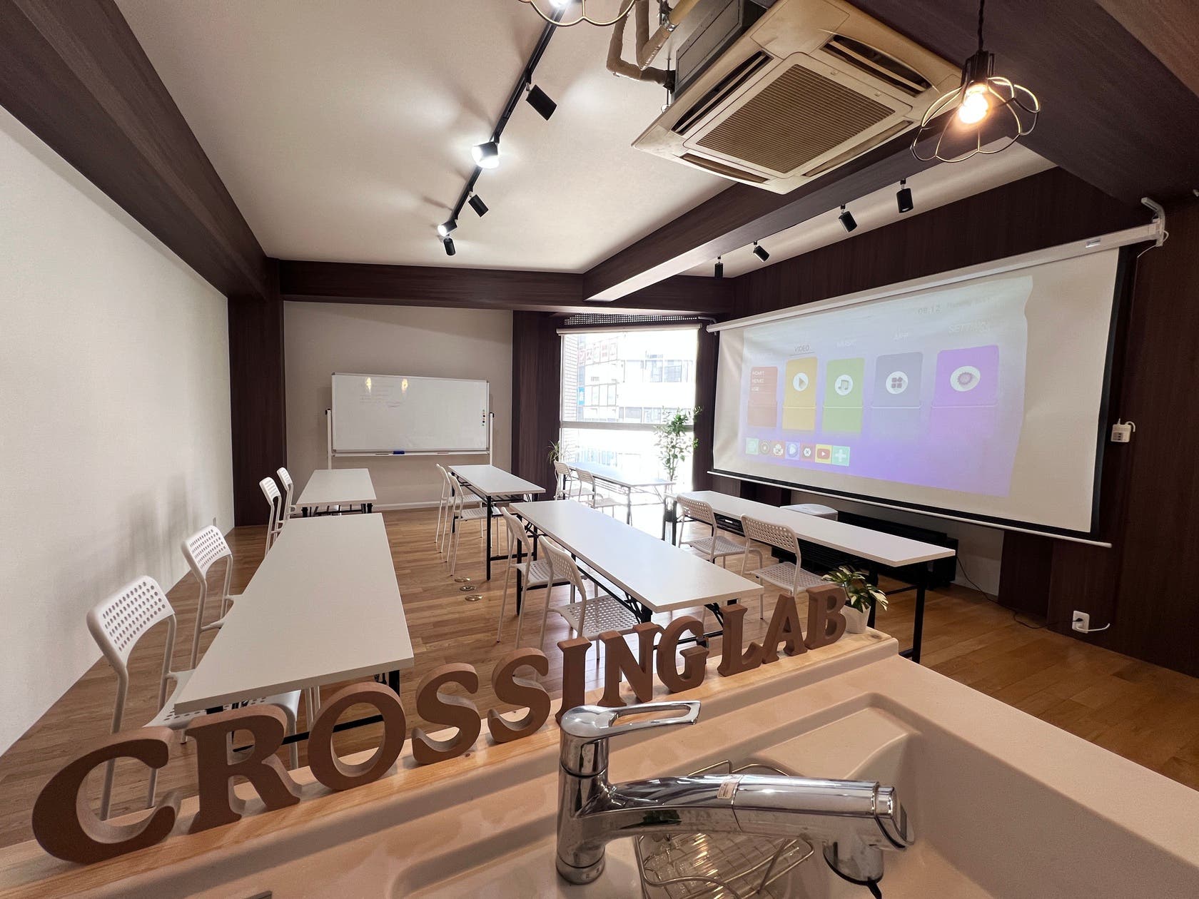 【松山市駅徒歩2分】城を望む開放感。Wi-Fi・モニター完備の教育ラボで、会議もワークショップも。当日予約・手ぶらOK！の写真18