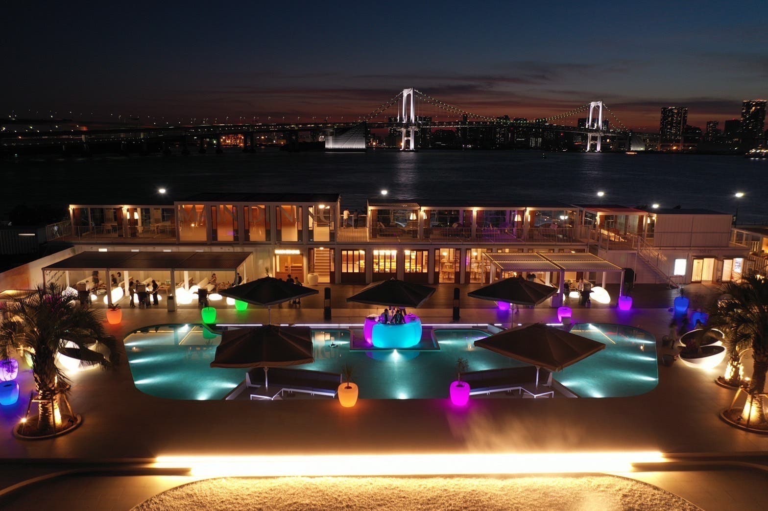 豊洲駅・市場前駅　会議から懇親会・BBQまで完結。海外リゾートのような非日常オフサイト空間の写真2