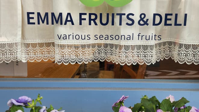 中野駅から徒歩5分のフルーツカフェの写真2