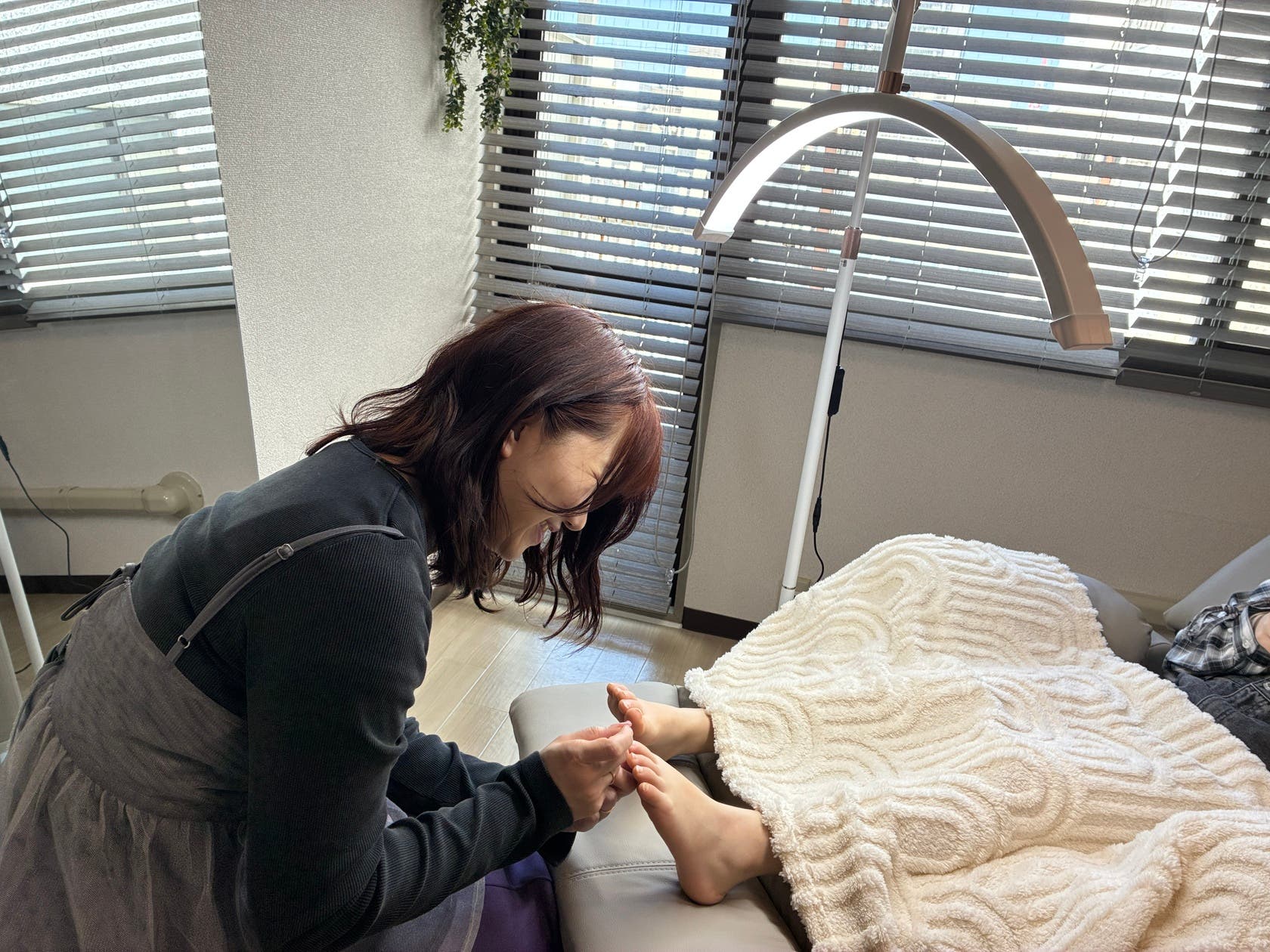 【OPEN🎉】福岡駅より徒歩約4分｜完全個室｜リクライニングチェア｜美容レッスン・ネイル・まつエク用途で使えるシェア空間の写真5