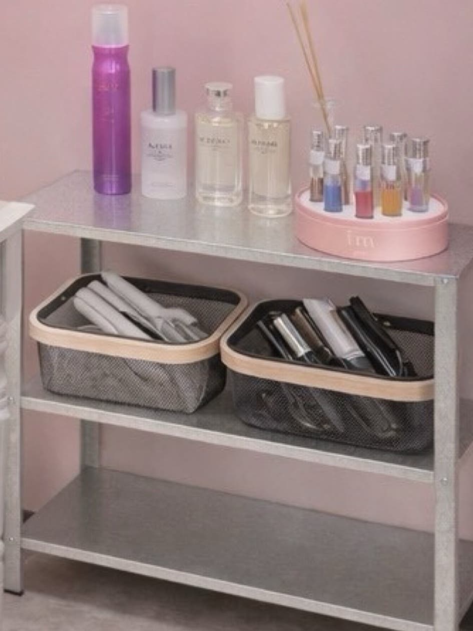 新宿駅徒歩1分のセルフヘアセットサロンの写真5