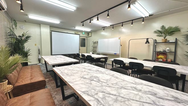 NEW【八丁堀駅2分!宝町駅3分!】最大24名着席/無料Wifi/会議・撮影・女子会・ボドゲ・パーティ・商談等!飲食🍺🍷可!の写真2