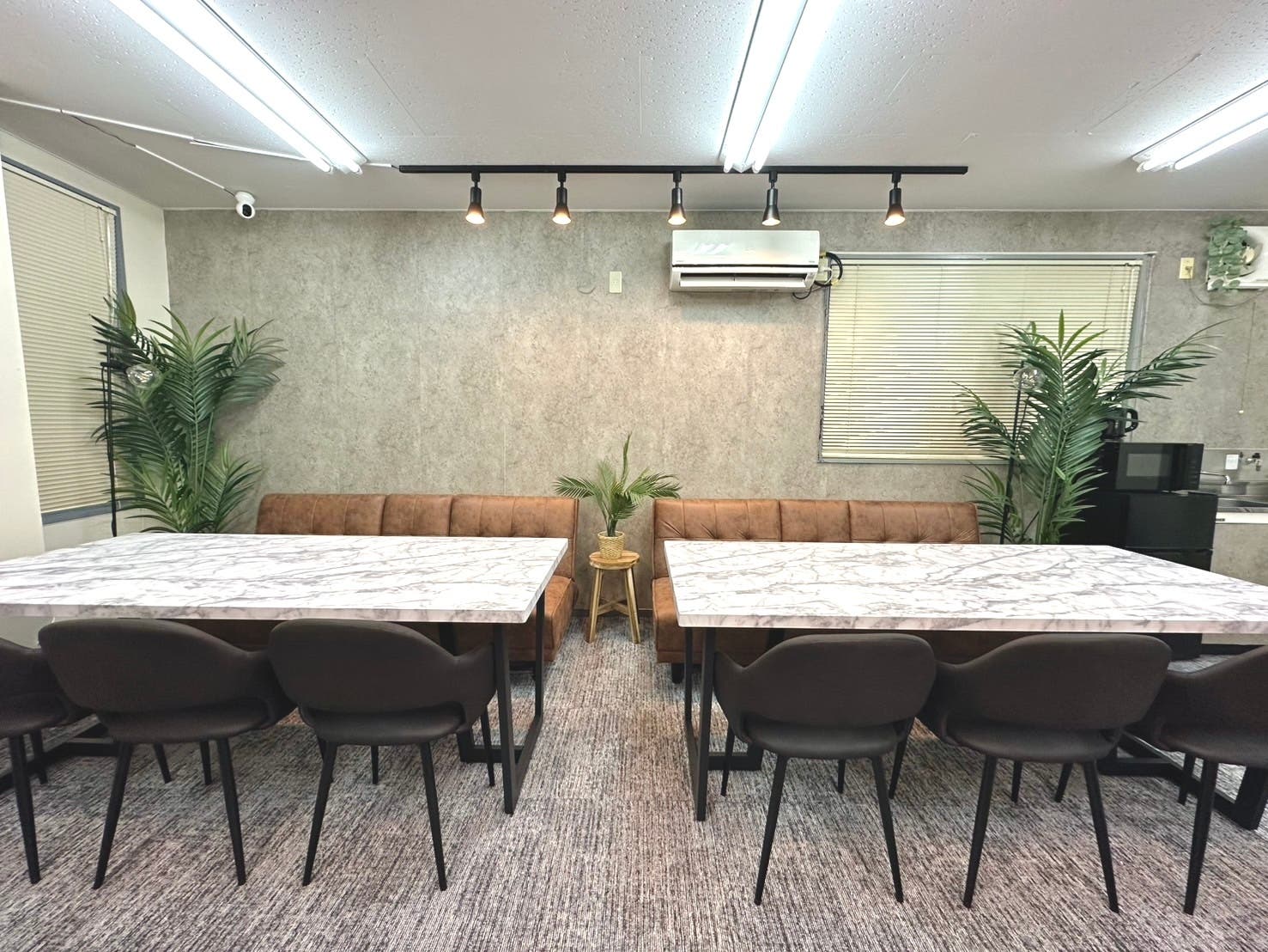 NEW【八丁堀駅2分！宝町駅3分！】最大24名着席/無料Wifi/会議・撮影・女子会・ボドゲ・パーティ・商談等！飲食🍺🍷可！の写真7