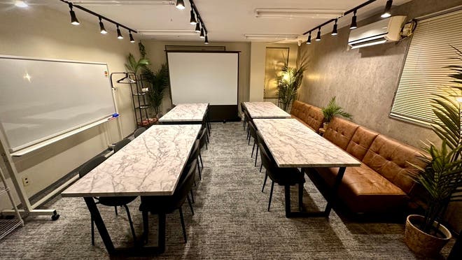 NEW【八丁堀駅2分!宝町駅3分!】最大24名着席/無料Wifi/会議・撮影・女子会・ボドゲ・パーティ・商談等!飲食🍺🍷可!の写真9