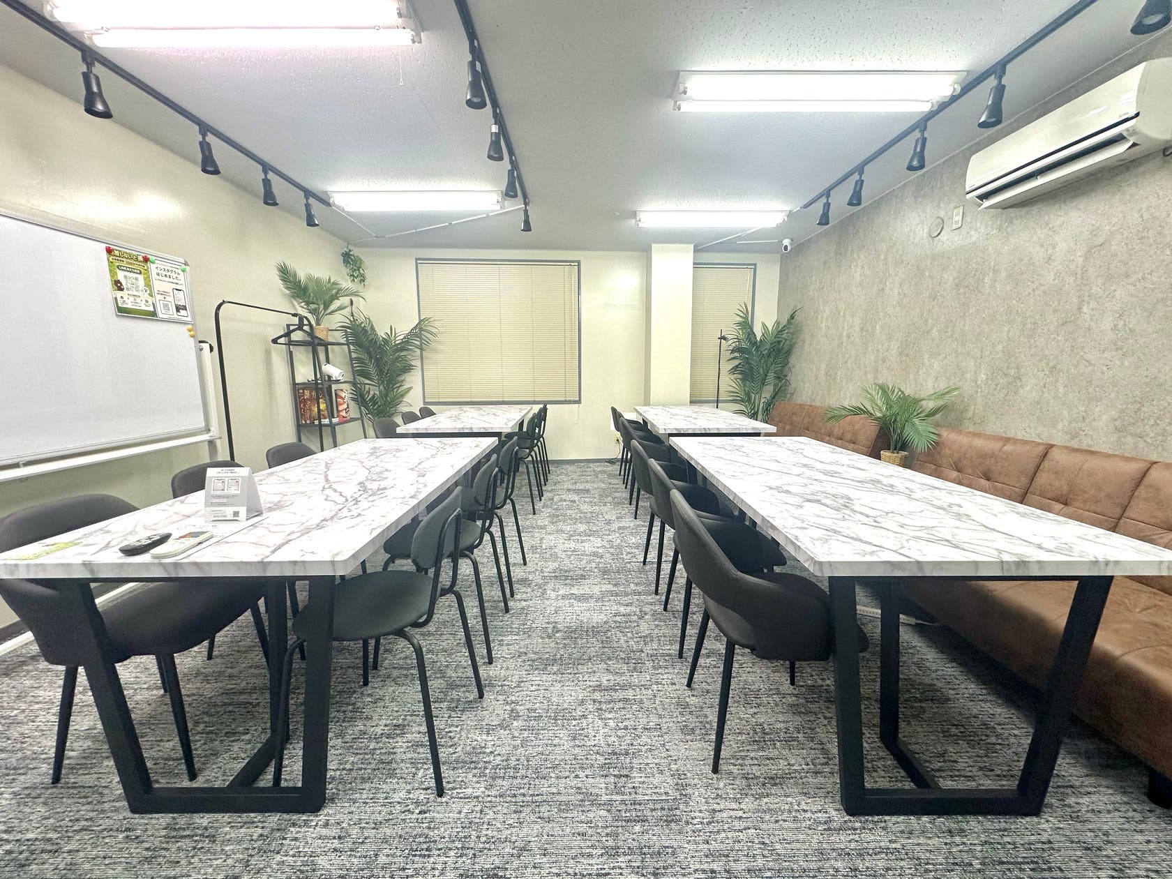 NEW【八丁堀駅2分！宝町駅3分！】最大24名着席/無料Wifi/会議・撮影・女子会・ボドゲ・パーティ・商談等！飲食🍺🍷可！の写真6