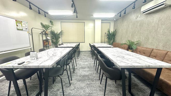 NEW【八丁堀駅2分!宝町駅3分!】最大24名着席/無料Wifi/会議・撮影・女子会・ボドゲ・パーティ・商談等!飲食🍺🍷可!の写真6