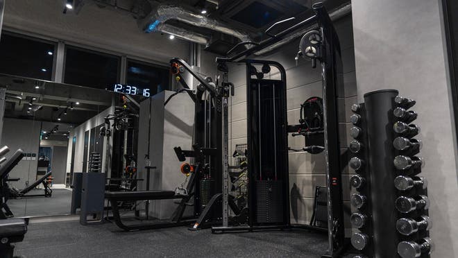 6種類のマシンを完備!渋谷駅【徒歩5分】&天井高3m超|上質でラグジュアリーな極上空間の写真2