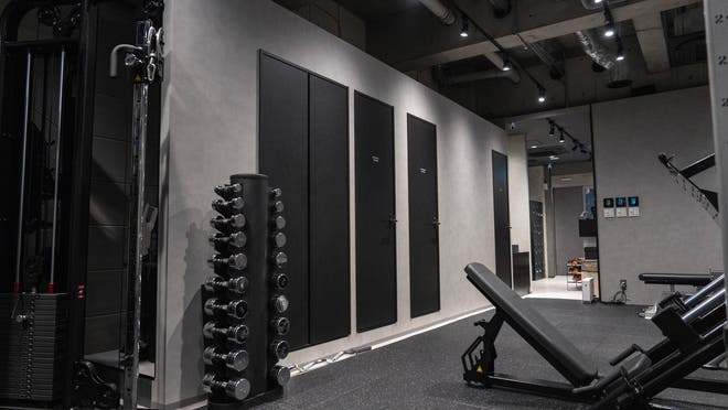 6種類のマシンを完備!渋谷駅【徒歩5分】&天井高3m超|上質でラグジュアリーな極上空間の写真6