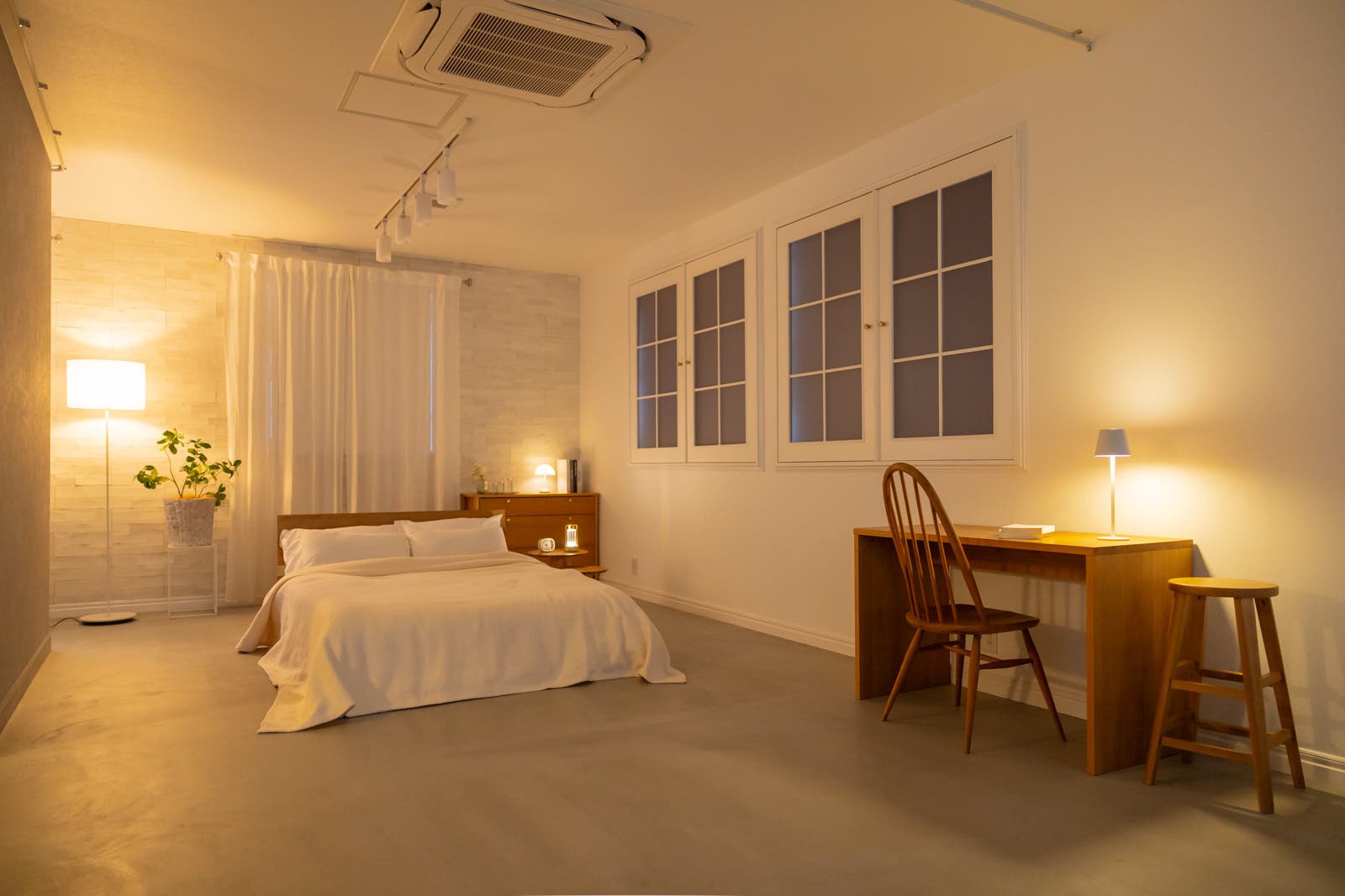 スタジオマド小岩　1棟レンタルプラン　合計床面積約160平米　自然光たっぷり2階ハウススタジオ 1階シューティングスタジオの写真4