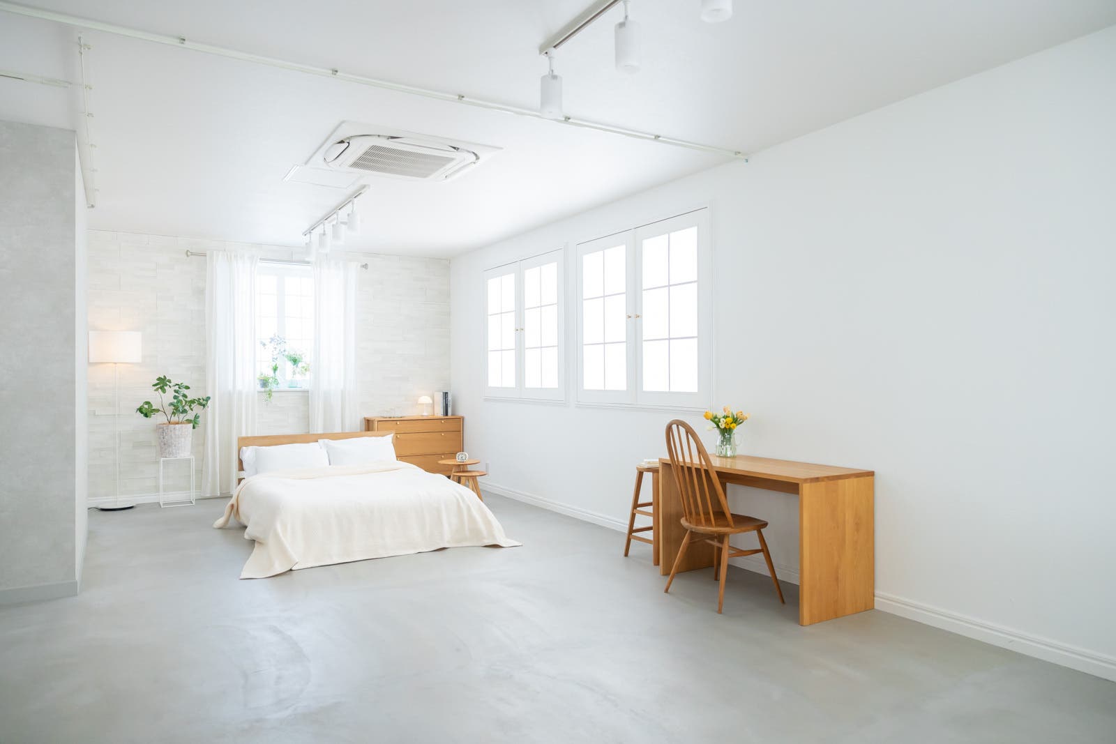 スタジオマド小岩　1棟レンタルプラン　合計床面積約160平米　自然光たっぷり2階ハウススタジオ 1階シューティングスタジオの写真3