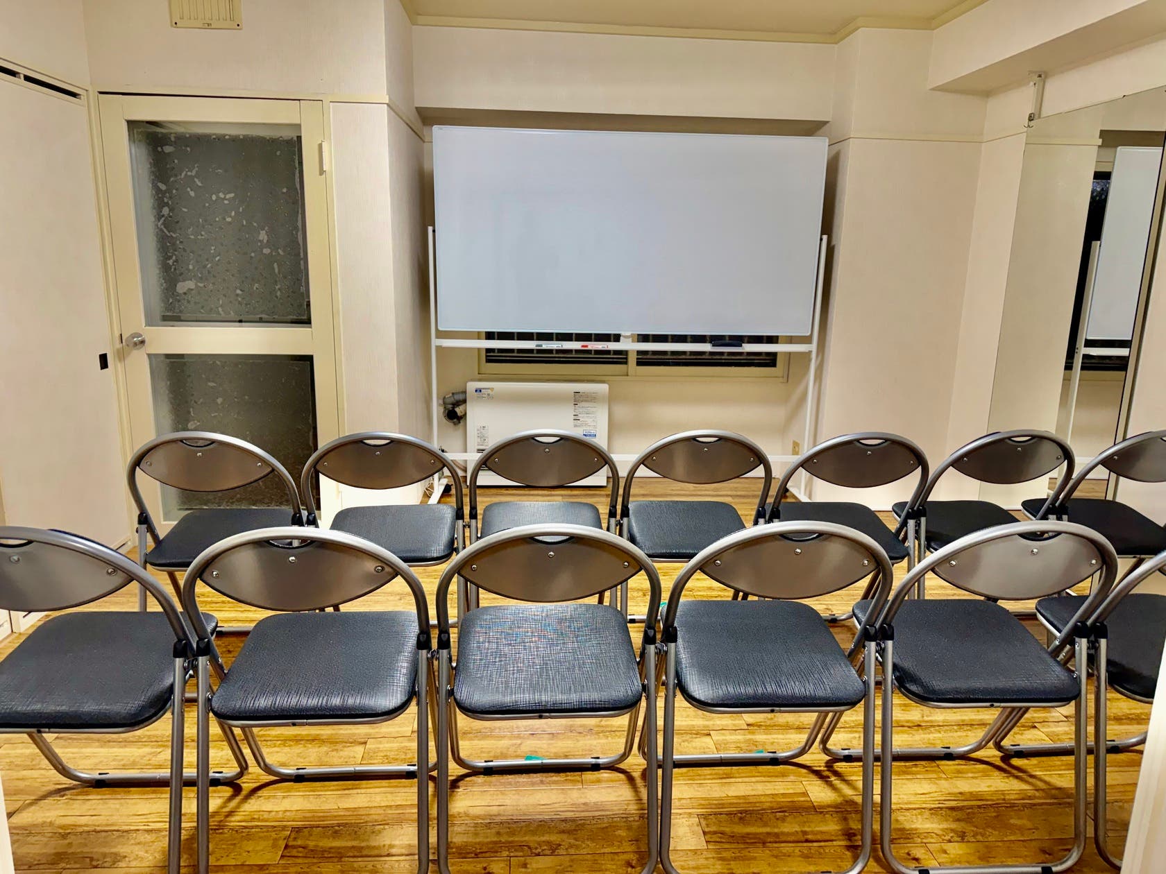 【札幌駅西口徒歩3分】ソファ面談・カウンセリング・少人数会議に最適の写真3