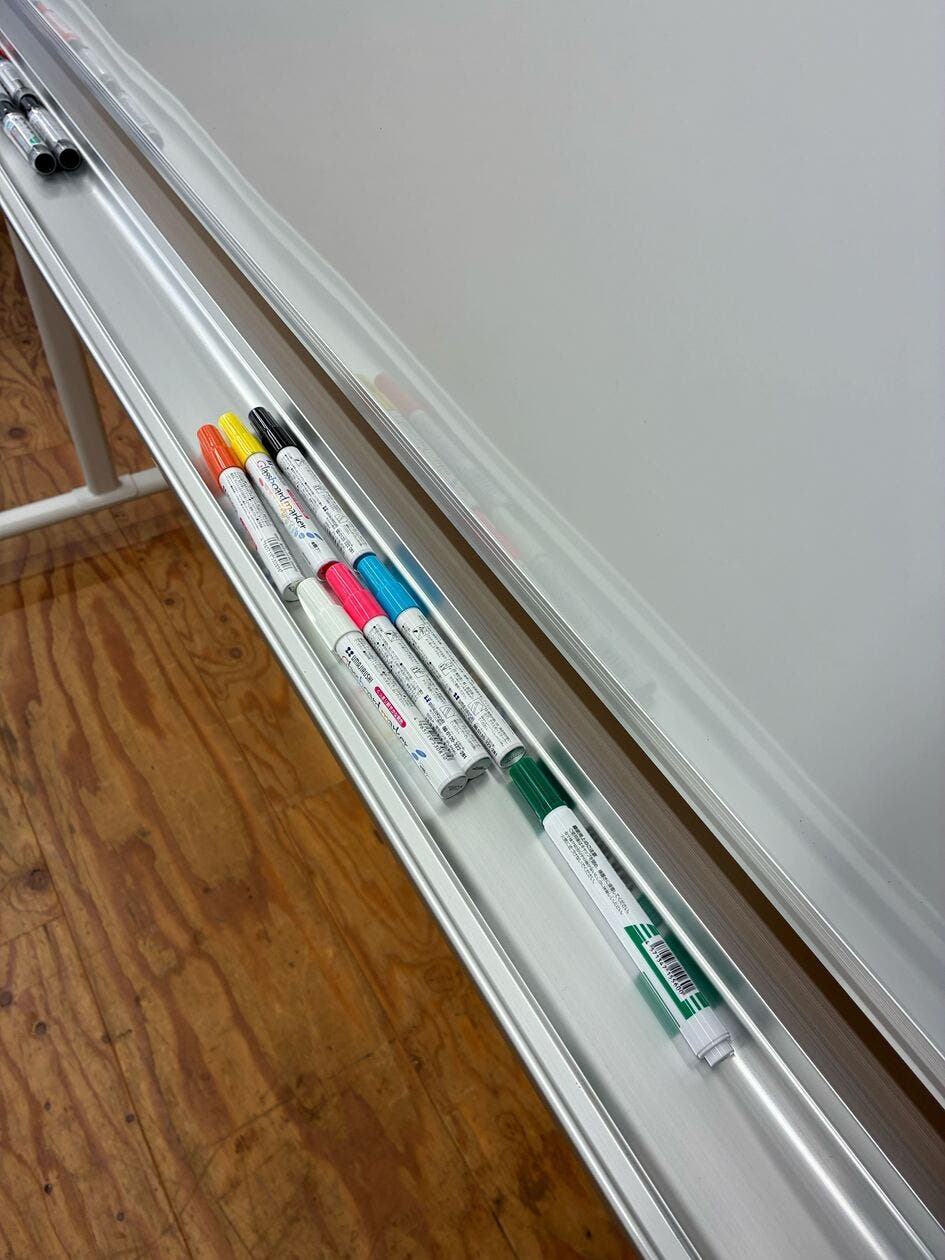 【406】2025/12/29増床OPEN！楽屋や控室にもぴったり✨最大18名収容可能!最短2時間✨鏡あり💄飲食持ち込みOK✨の写真14