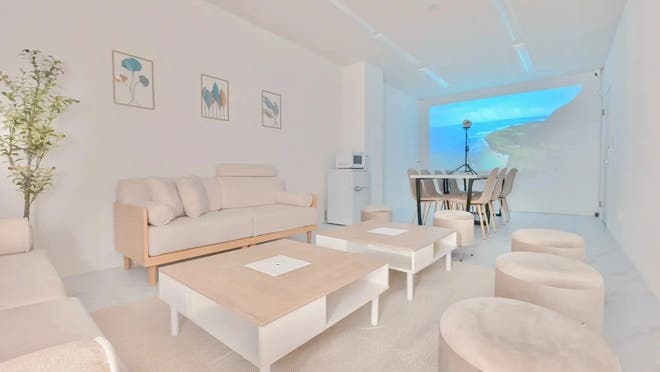 <Dear京都四条>駅徒歩5分🚃24H🈺Wi-Fi📶プロジェクター🎥モニター🖥️鑑賞会/オフ会/懇親会/撮影の写真1