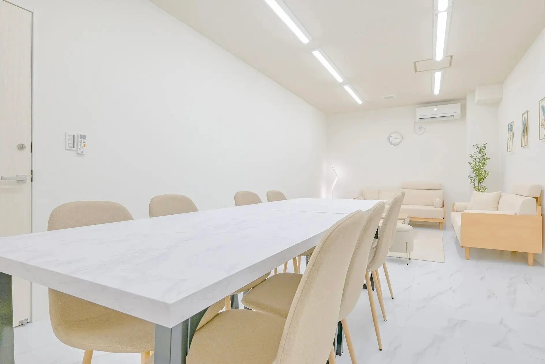 ＜Dear京都四条＞駅徒歩5分🚃24H🈺Wi-Fi📶プロジェクター🎥モニター🖥️鑑賞会/オフ会/懇親会/撮影の写真4