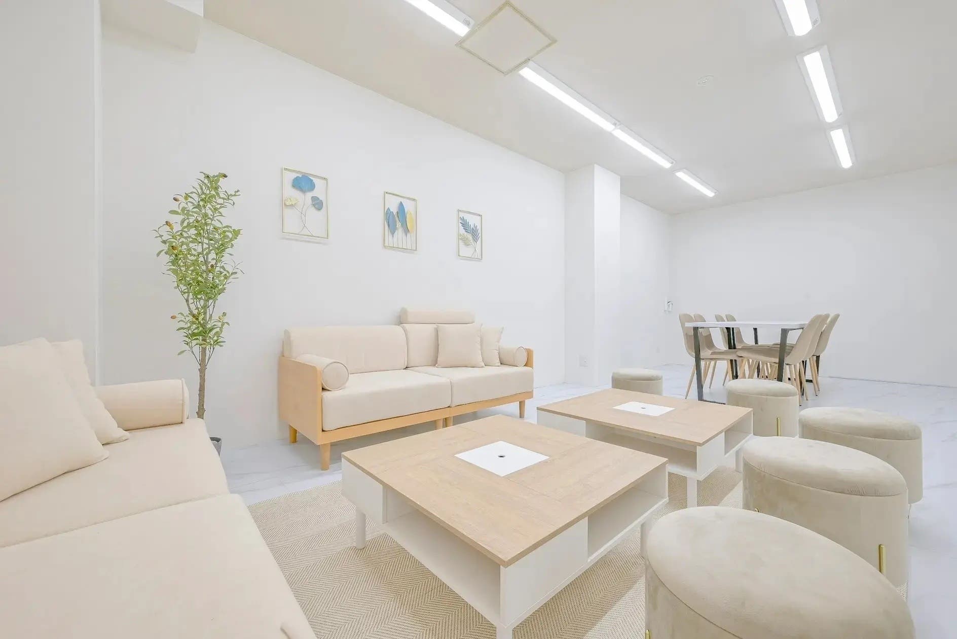 ＜Dear京都四条＞駅徒歩5分🚃24H🈺Wi-Fi📶プロジェクター🎥モニター🖥️鑑賞会/オフ会/懇親会/撮影の写真9