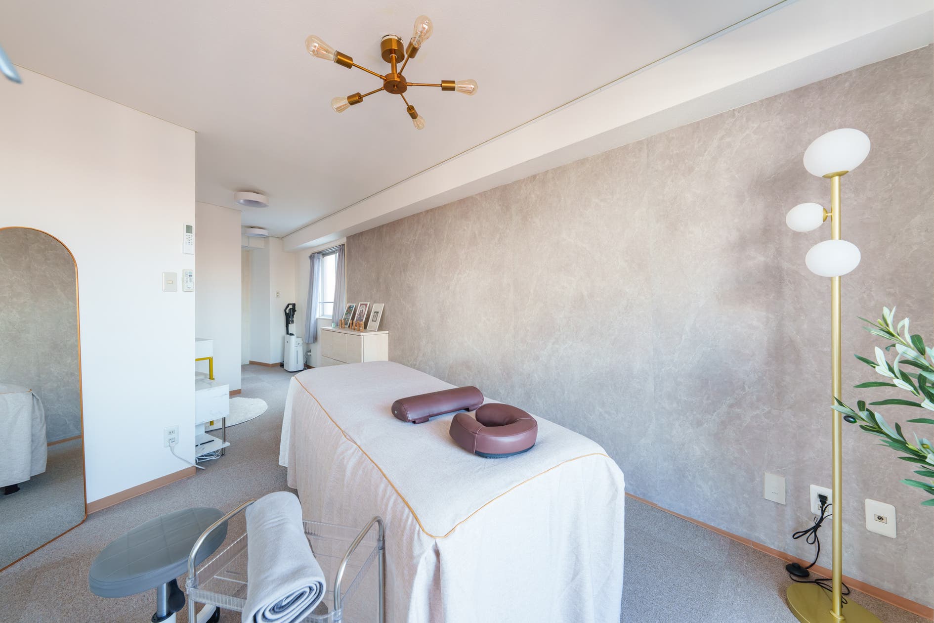 【2026年3月OPEN！！🎊】田町駅でも希少な完全個室の極上サロン✨　プロが手掛けた最高のリラックス空間💛🛌の写真2