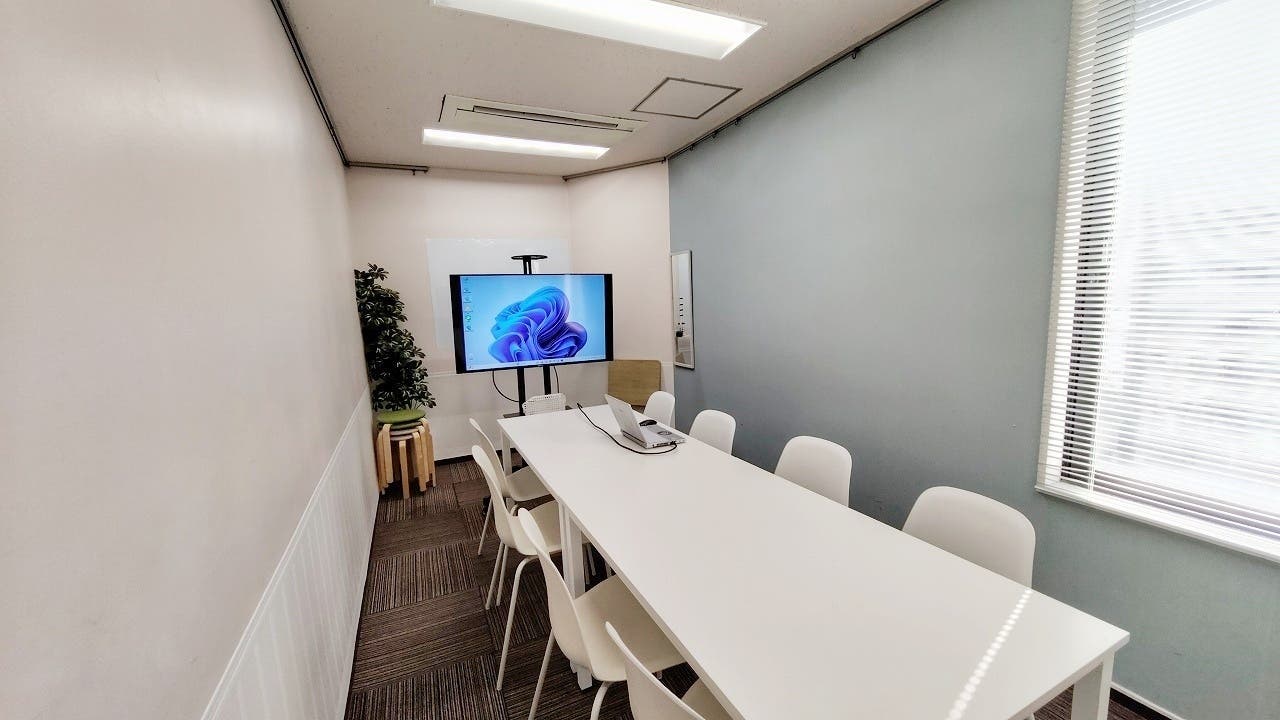 【赤坂見附駅徒歩2分/赤坂駅徒歩4分】10名/高速光Wifi・50インチ大型モニター/ボドゲや楽器練習にも/軽飲食可/靴利用の写真2