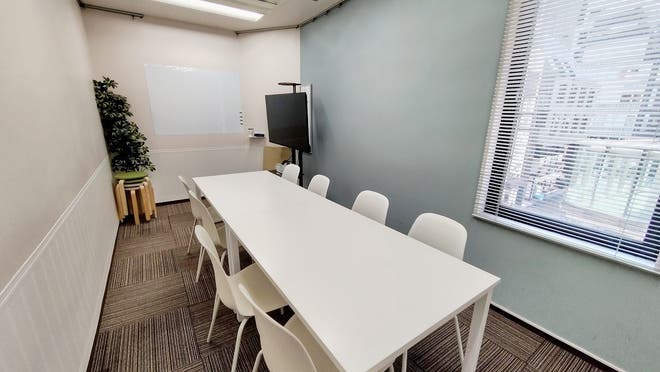 【赤坂見附駅徒歩2分/赤坂駅徒歩4分】10名/高速光Wifi・50インチ大型モニター/ボドゲや楽器練習にも/軽飲食可/靴利用の写真6