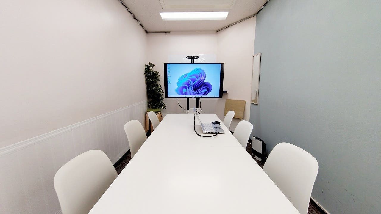 【赤坂見附駅徒歩2分/赤坂駅徒歩4分】10名/高速光Wifi・50インチ大型モニター/ボドゲや楽器練習にも/軽飲食可/靴利用の写真4