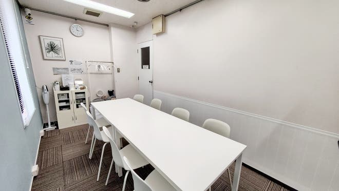 【赤坂見附駅徒歩2分/赤坂駅徒歩4分】10名/高速光Wifi・50インチ大型モニター/ボドゲや楽器練習にも/軽飲食可/靴利用の写真8