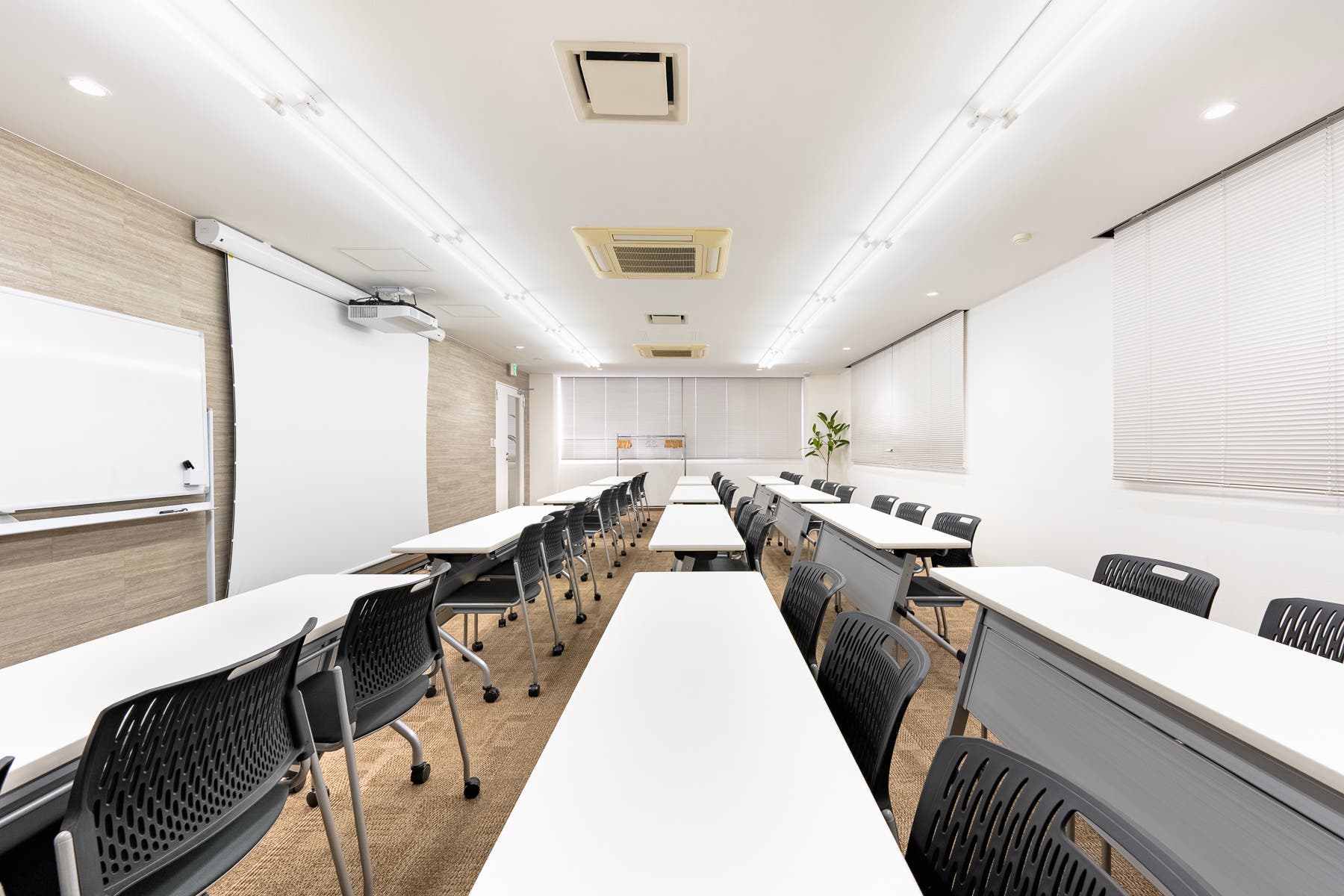 スペモ🏰駒沢大学駅近🚉会議💻セミナー👩‍🏫研修📖説明会🗣️プロジェクター完備🌟786_TreatWORK駒沢大学の写真7