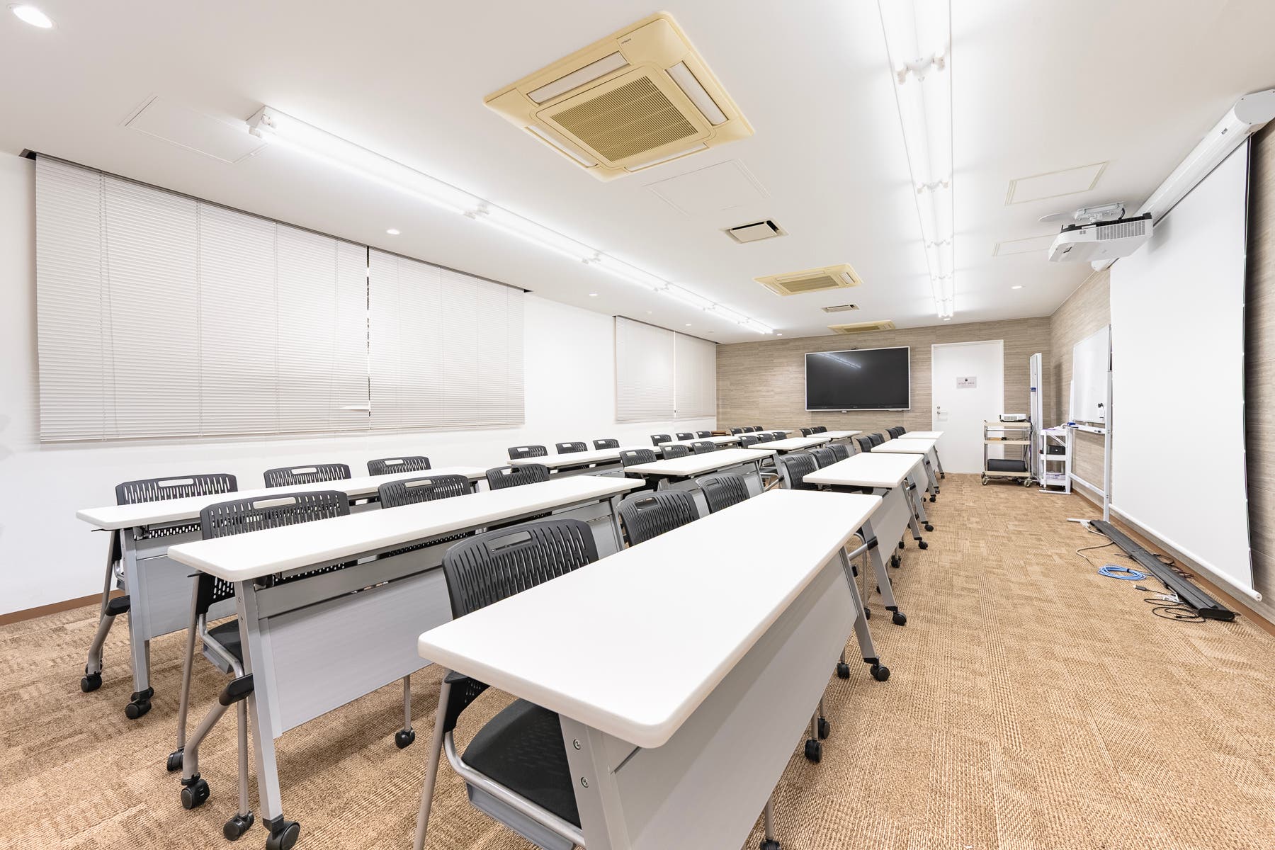 スペモ🏰駒沢大学駅近🚉会議💻セミナー👩‍🏫研修📖説明会🗣️プロジェクター完備🌟786_TreatWORK駒沢大学の写真8