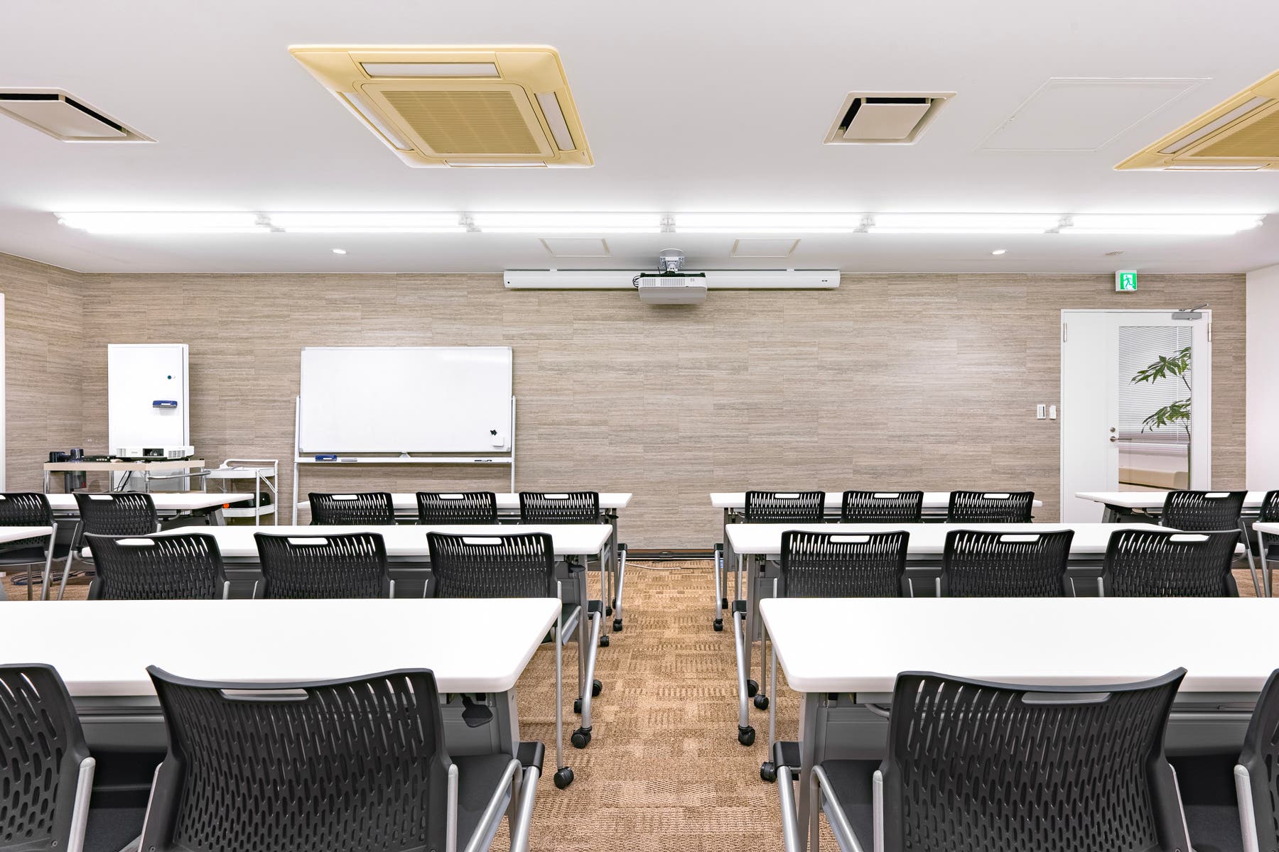 スペモ🏰駒沢大学駅近🚉会議💻セミナー👩‍🏫研修📖説明会🗣️プロジェクター完備🌟786_TreatWORK駒沢大学の写真13