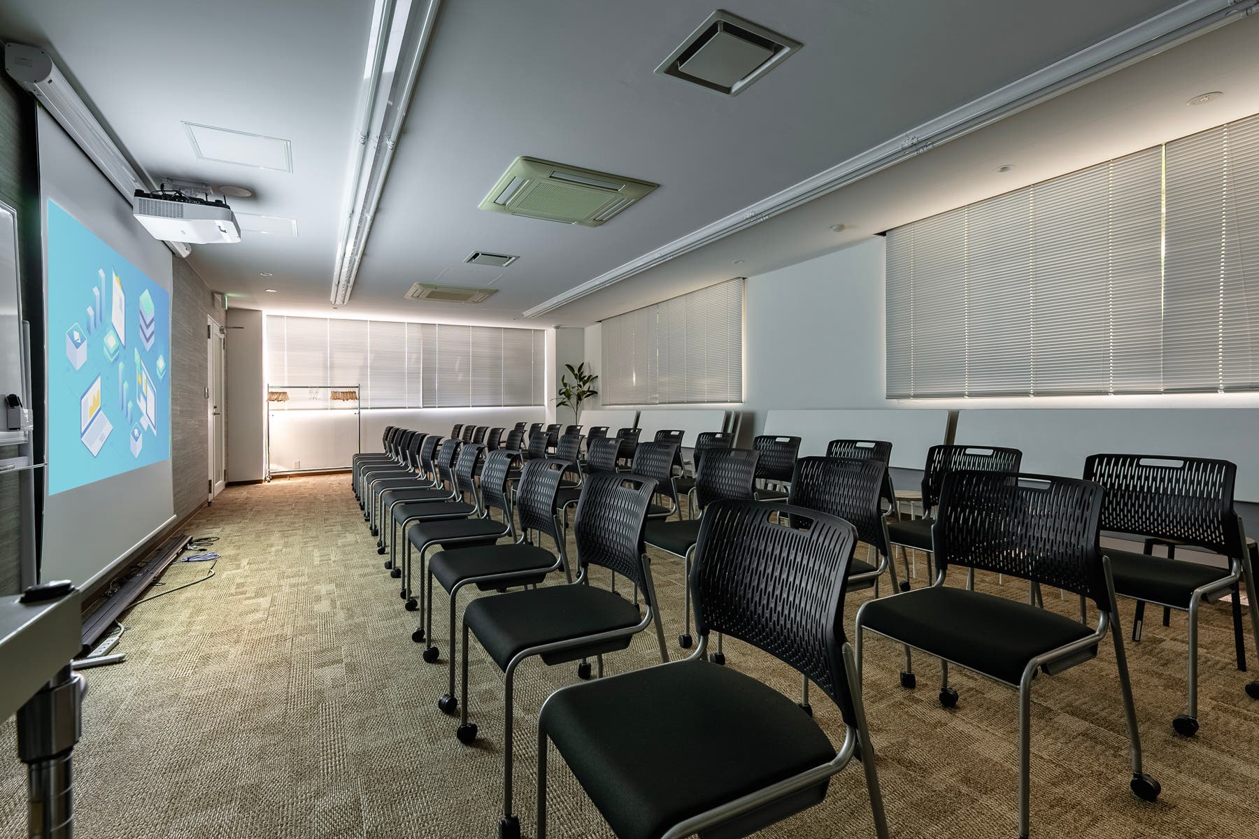 スペモ🏰駒沢大学駅近🚉会議💻セミナー👩‍🏫研修📖説明会🗣️プロジェクター完備🌟786_TreatWORK駒沢大学の写真16