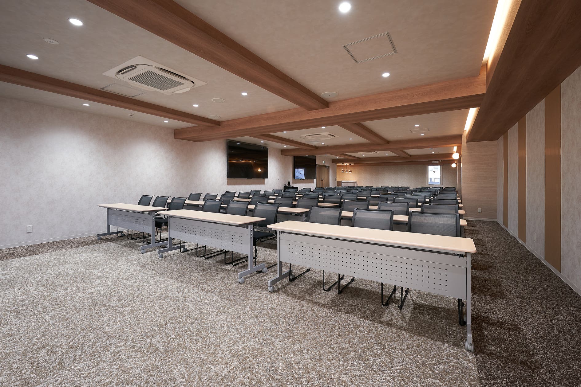 TS新橋4F【新橋駅 徒歩1分】セミナー 研修 パーティー ♥控室あり！ 飲食 OK 無料WiFi 駅近★の写真7