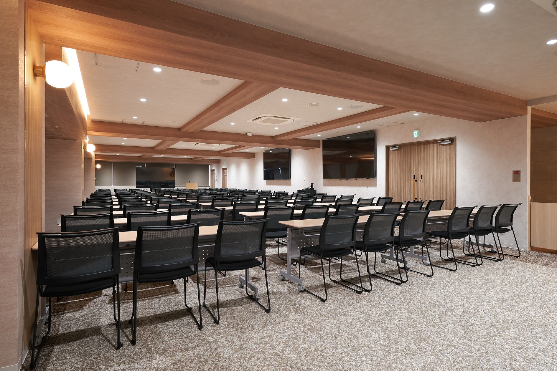 TS新橋4F【新橋駅 徒歩1分】セミナー 研修 パーティー ♥控室あり！ 飲食 OK 無料WiFi 駅近★の写真8