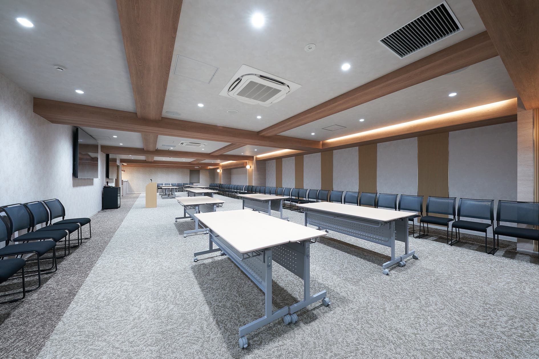 TS新橋4F【新橋駅 徒歩1分】セミナー 研修 パーティー ♥控室あり！ 飲食 OK 無料WiFi 駅近★の写真9